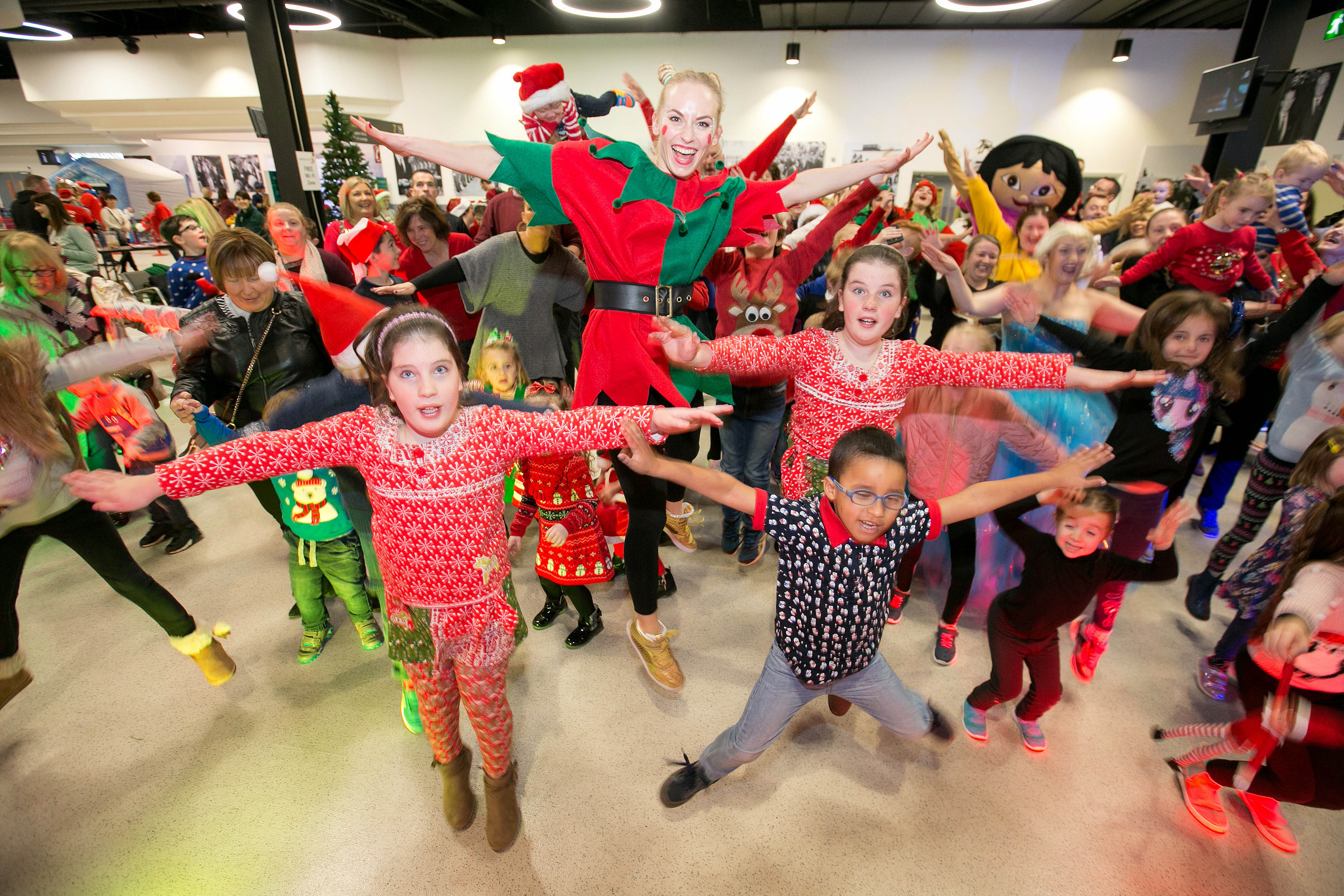 2,000 take Santa flights from Shannon Airport this weekend