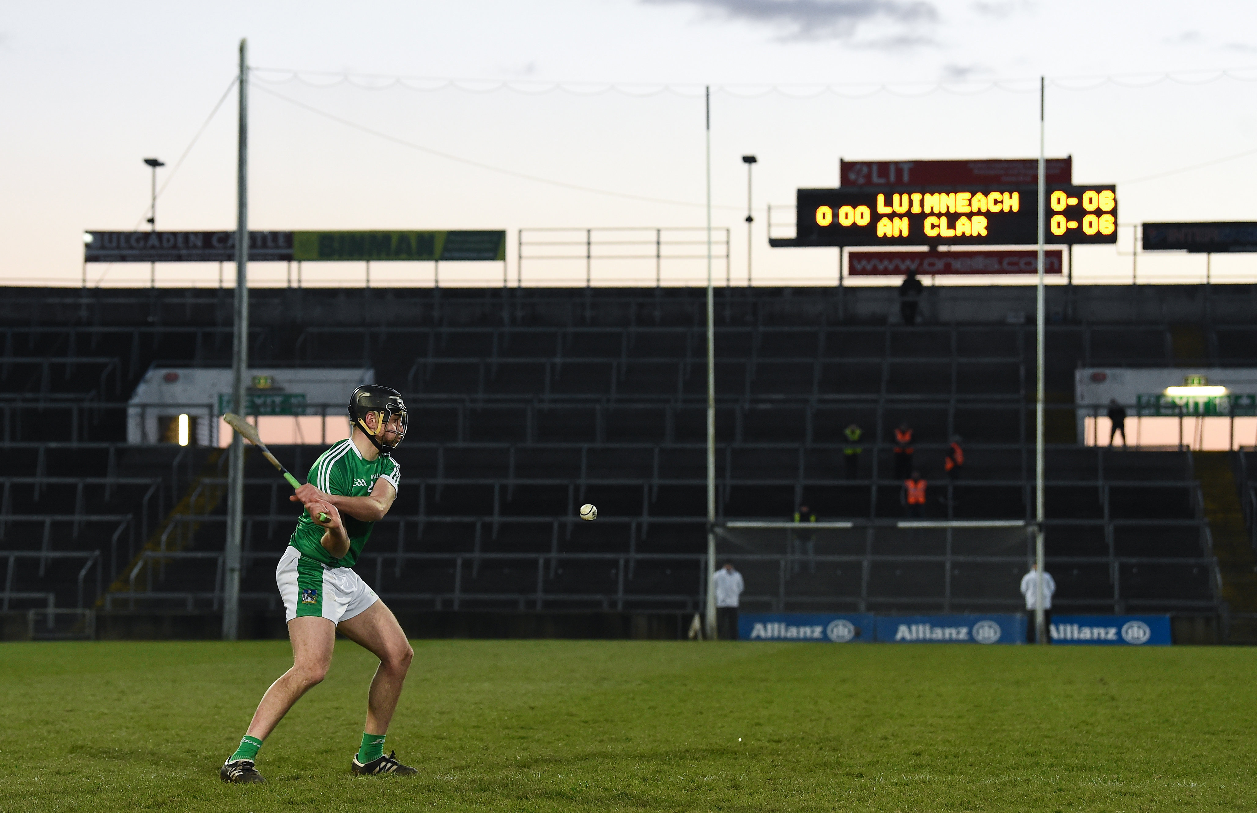 Ryan forces his way in for Limerick after Clare heroics