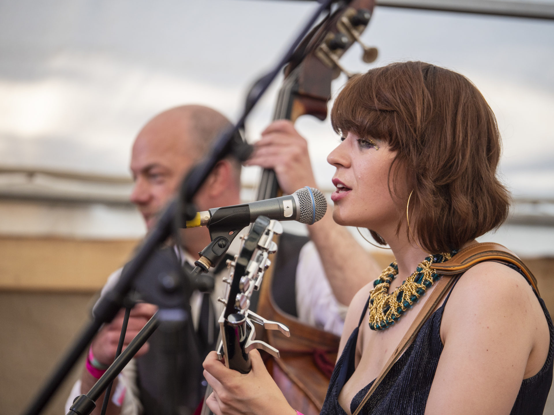 Emma Langford: New video for Tug O'War