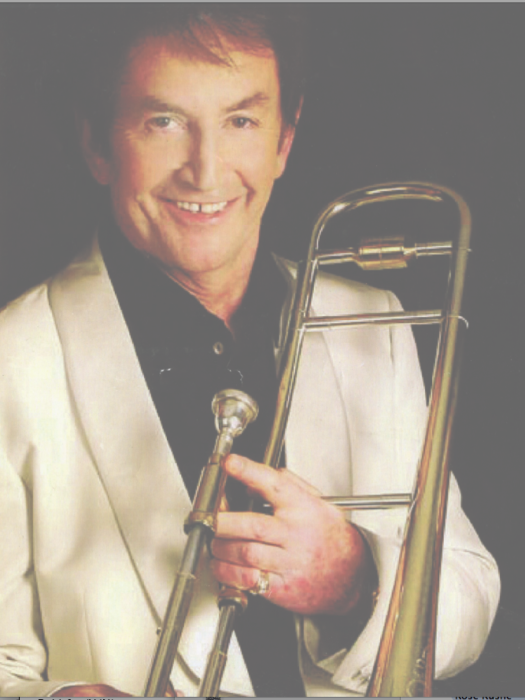 Shaun O'Dowd gig at Russell's dedicated to Mother's Day