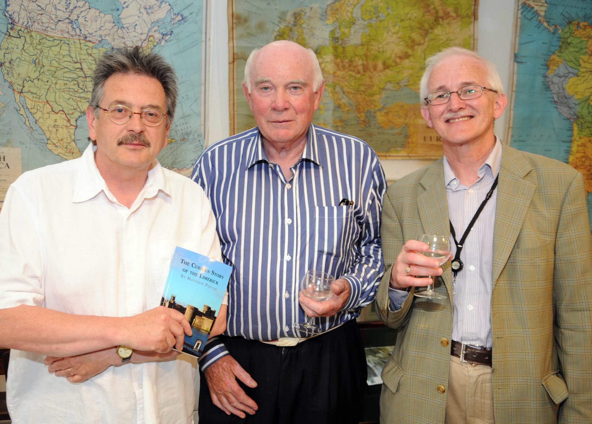 'Just five lines of verse' that pay €100 each