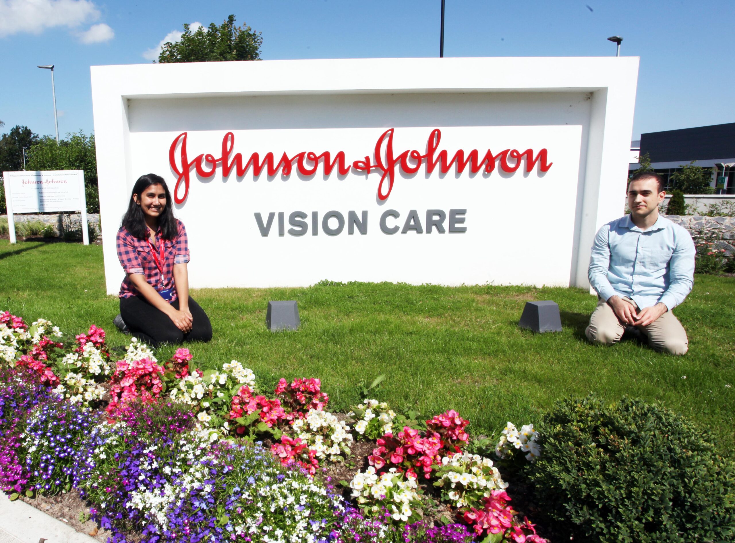 Johnson And Johnson Vision Care Logo