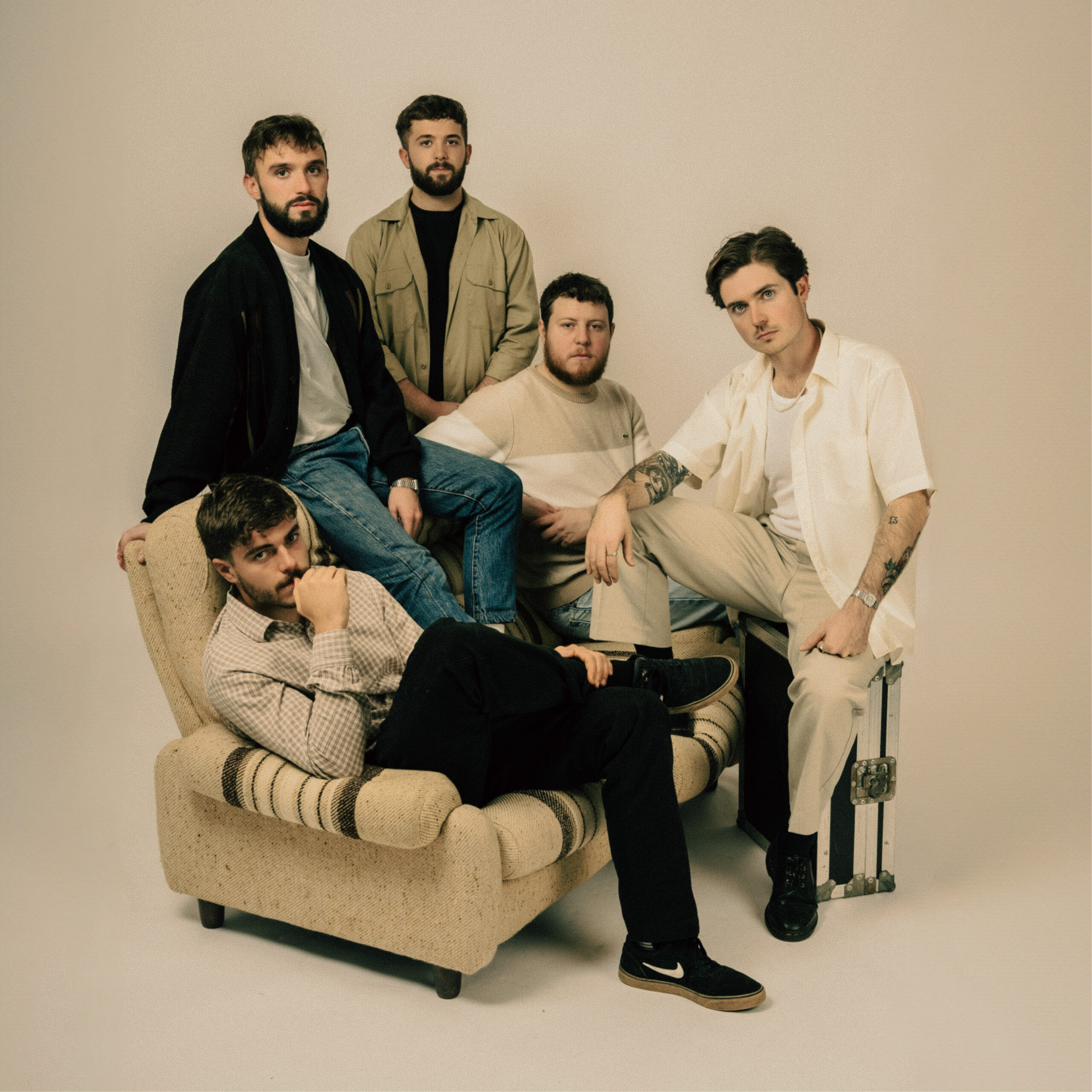 Dylan Flynn brings Indie-Twang influences to their new music