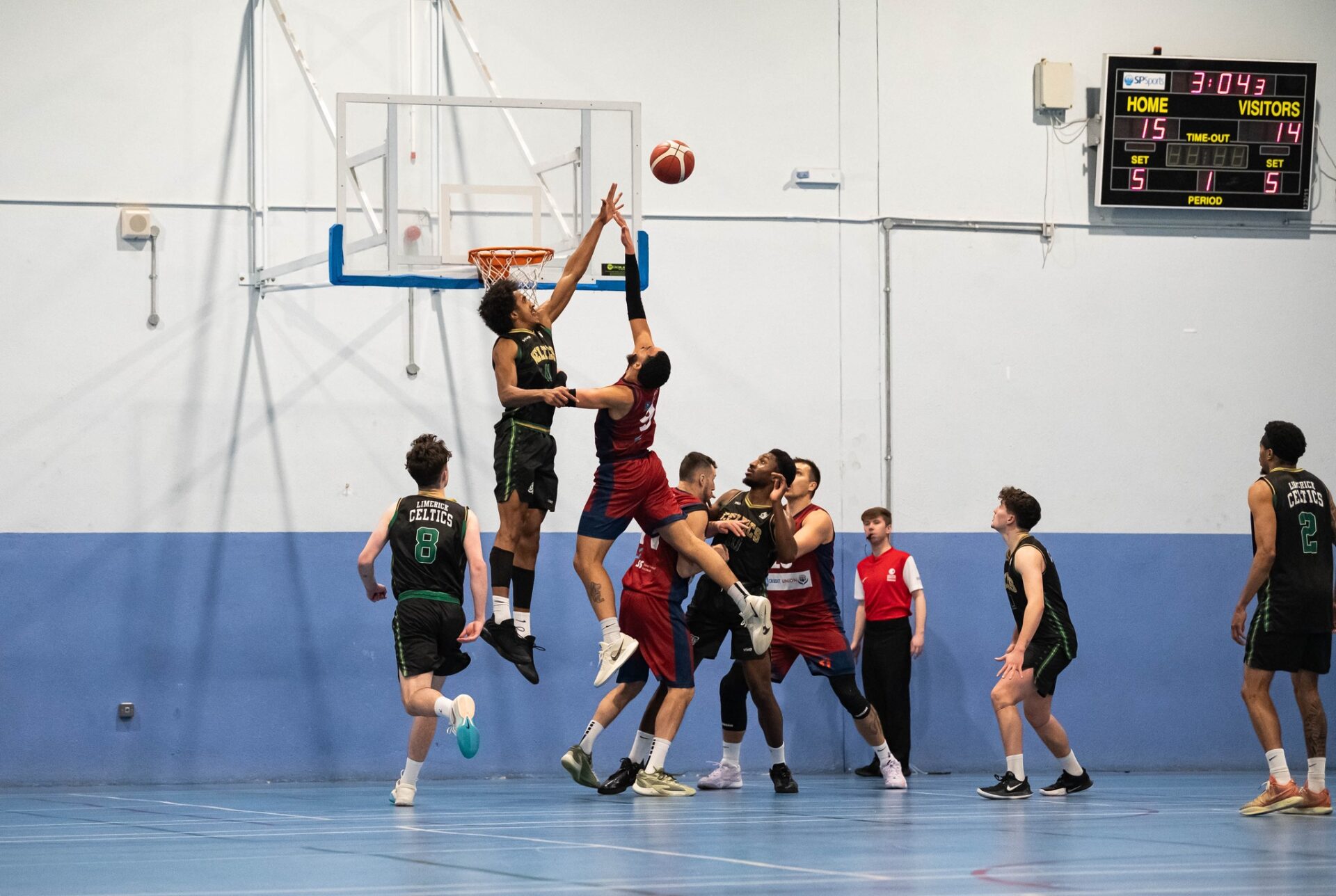 Exciting action in cup basketball