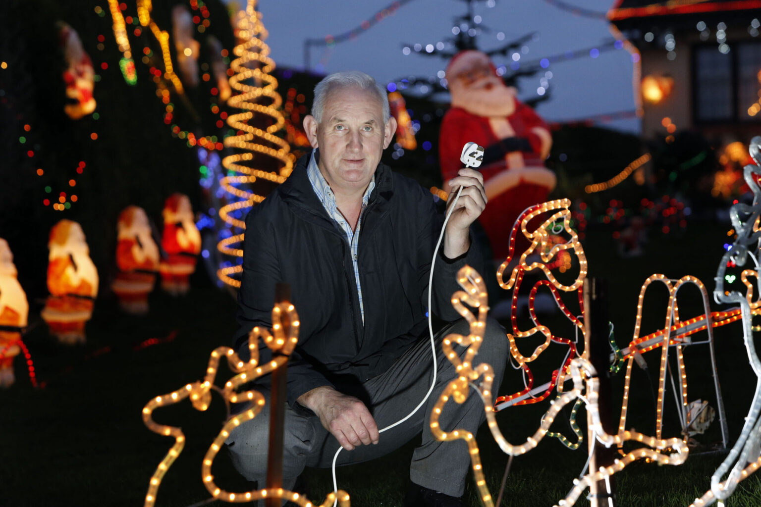 Christmas officially extended for Noonan's lights