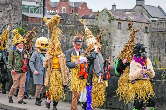 LIMERICK IN PHOTOS: Wren Boys Walk, Limerick City, Commercial Bar